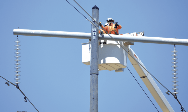 Canadian Utility's Trial Evaluation of Composite Transmission Poles