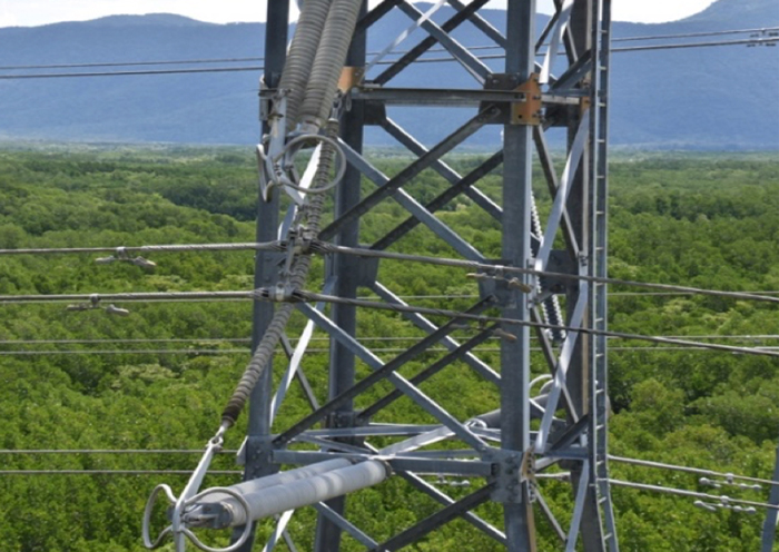 Experience with Composite Insulators on Transmission Lines in Australia